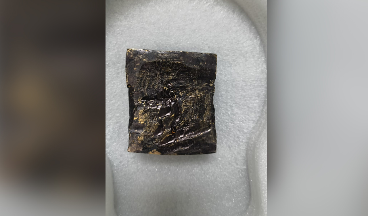 Hyderabad: Customs officers at RGI Airport catch passenger smuggling ...